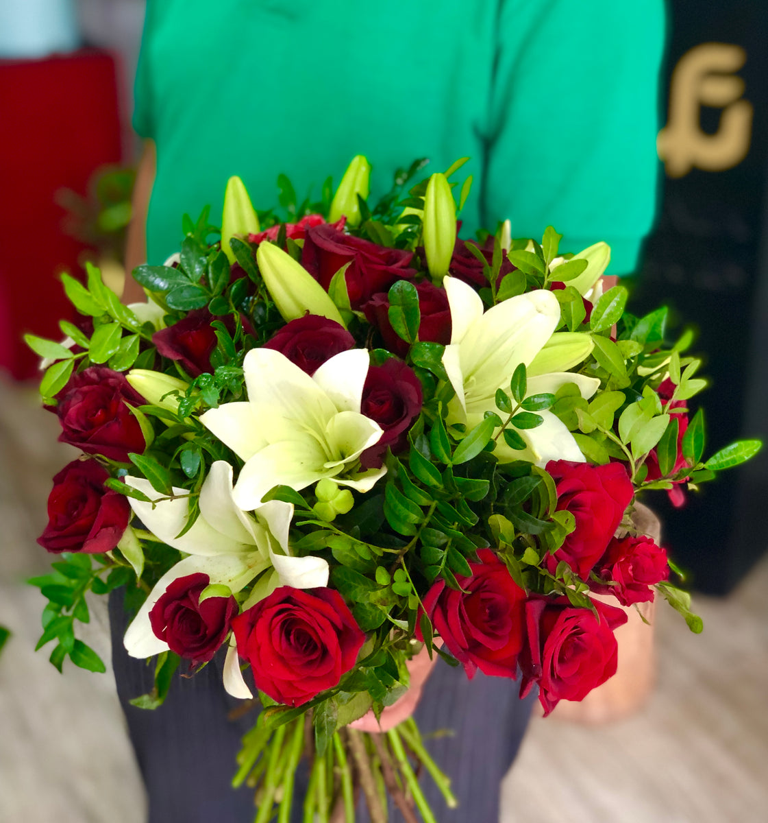 Bouquet Roses rouge et Lys – wandafleurs